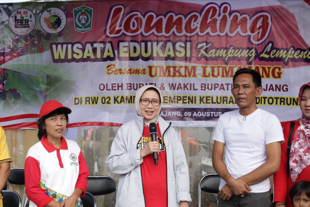 Momen HUT ke-80 RI: Kampung Lempeni Resmi Diluncurkan Bupati Lumajang ...
